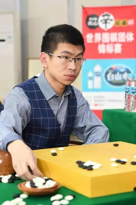 The first round of the Nongshim Cup: Fan Xianfeng skillfully used ...