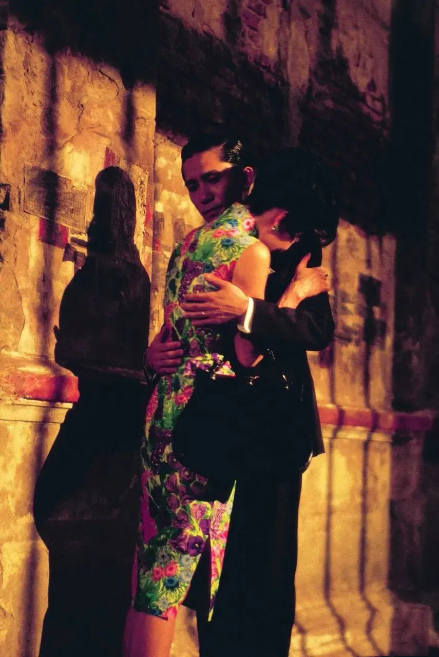 Why did a photo of Tony Leung and Maggie Cheung in 2001 become a regret ...