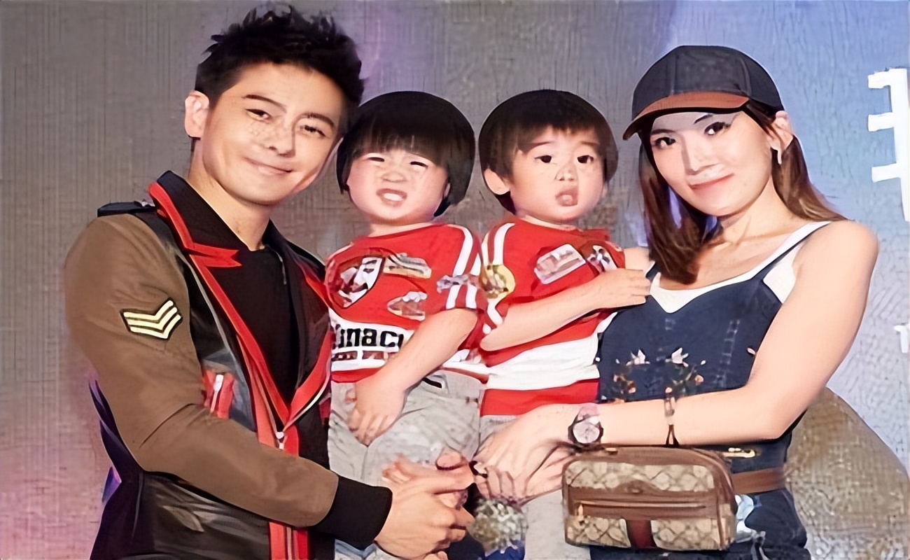 Lin Zhiying's wife, Chen Ruoyi, took her children to Disneyland, and 14 ...