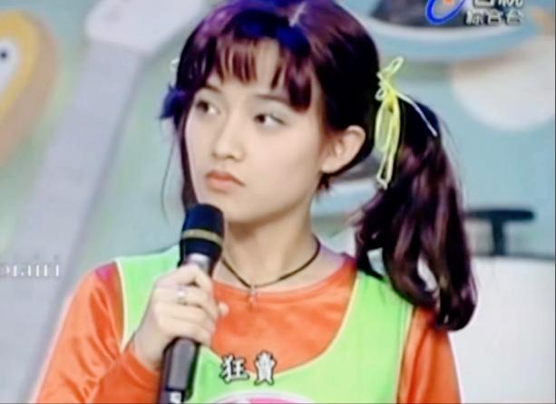 Fan Xiaoxuan, who cut her uterus, cut her head, and had her tongue pierced for love, is she okay ...