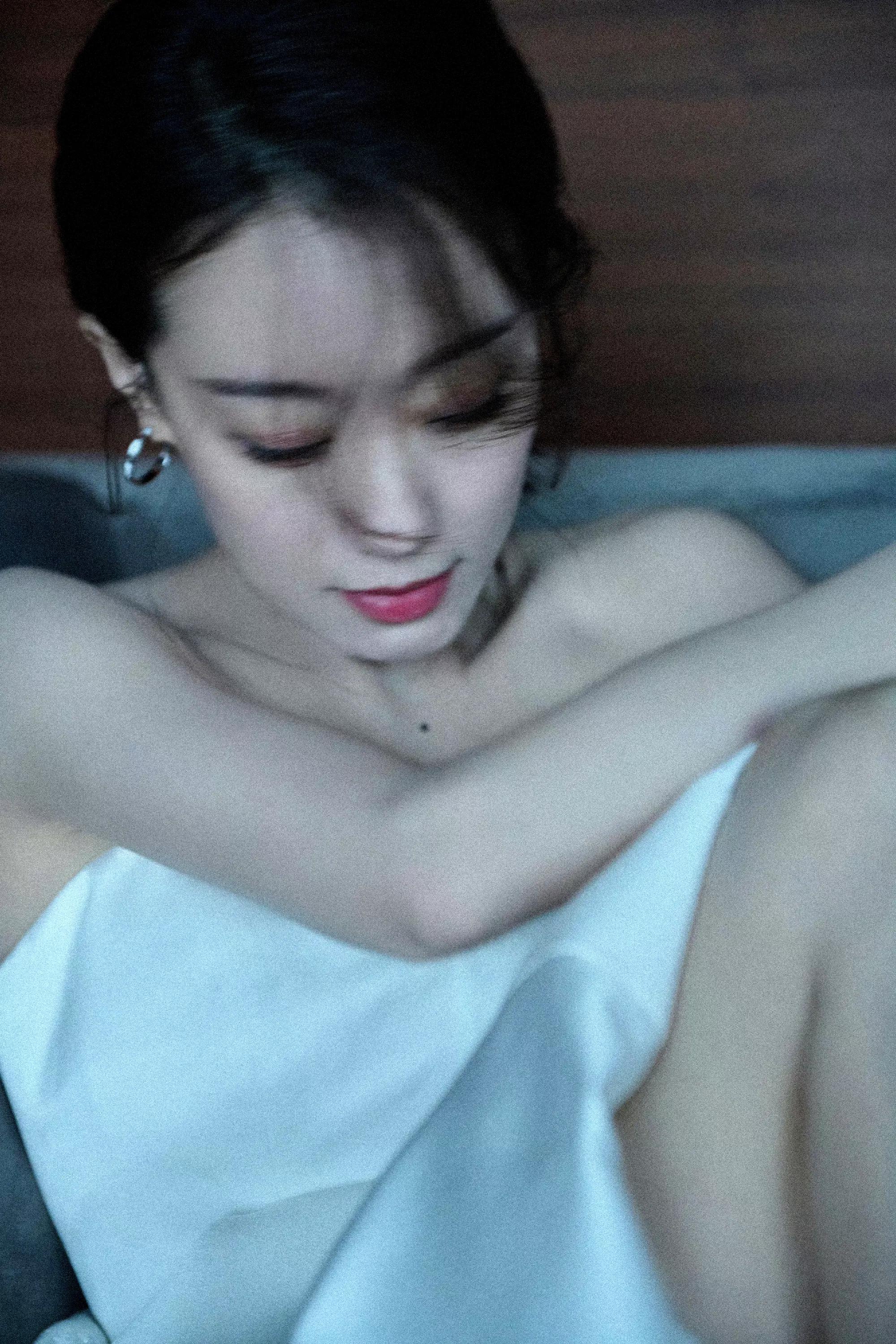 Zhang Xiaofei's beautiful picture - iNEWS