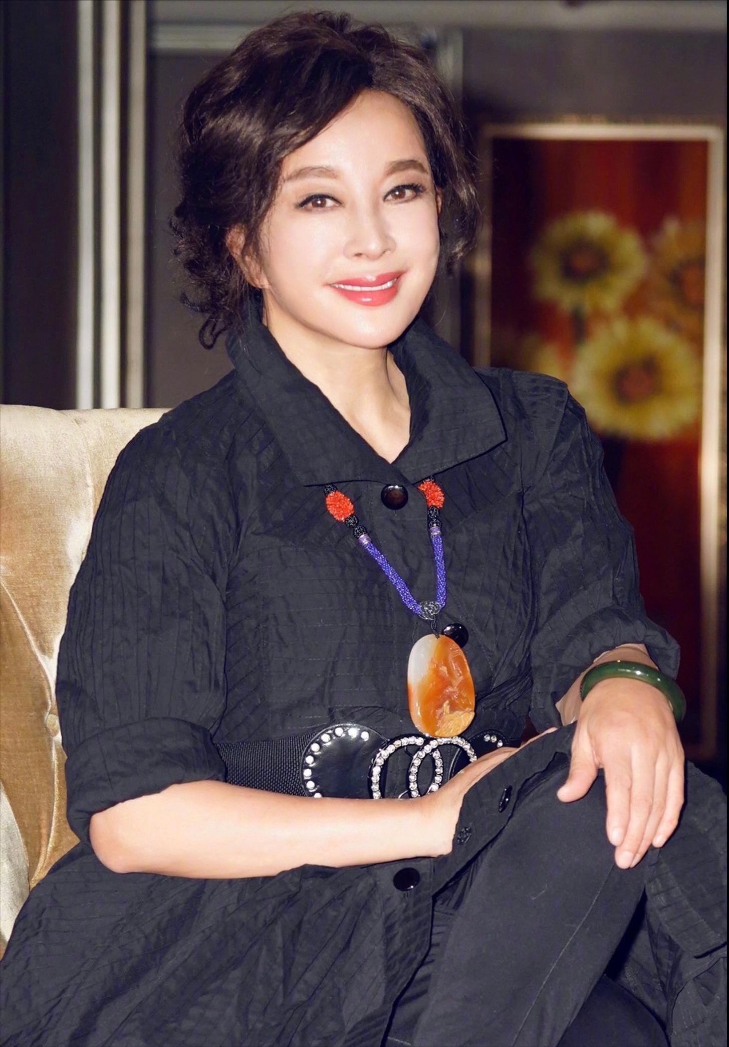 Liu Xiaoqing's four marriages: the first three were a springboard, and ...