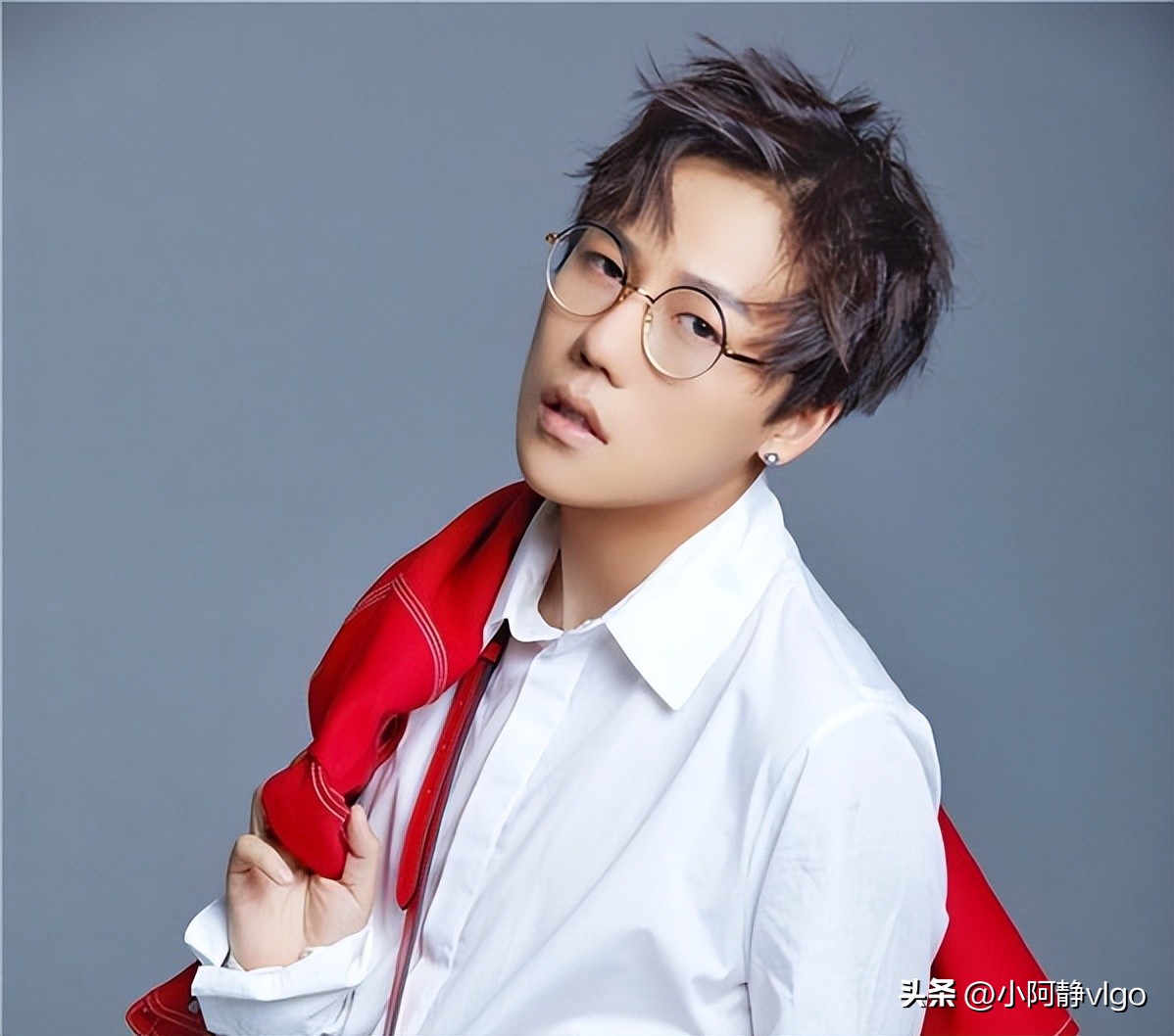 Along the way, Liu Wei announced the death of his grandmother and lost three relatives within a ...