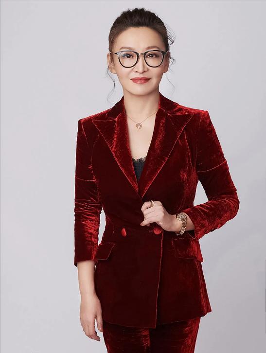 Teacher Liu Tianchi: Married to famous actor Zu Feng two years younger ...