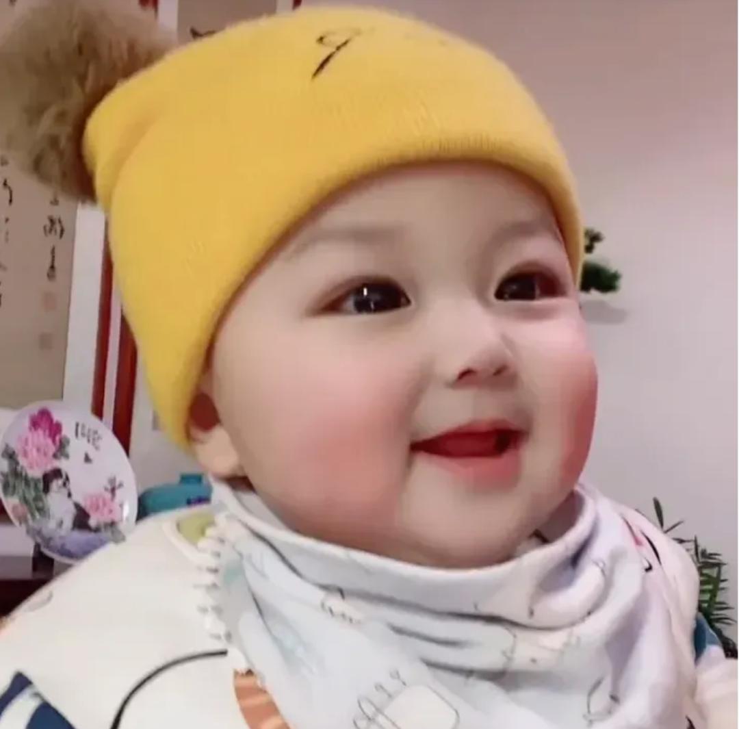 Good-looking babies are rewarded, one is more beautiful than the other ...