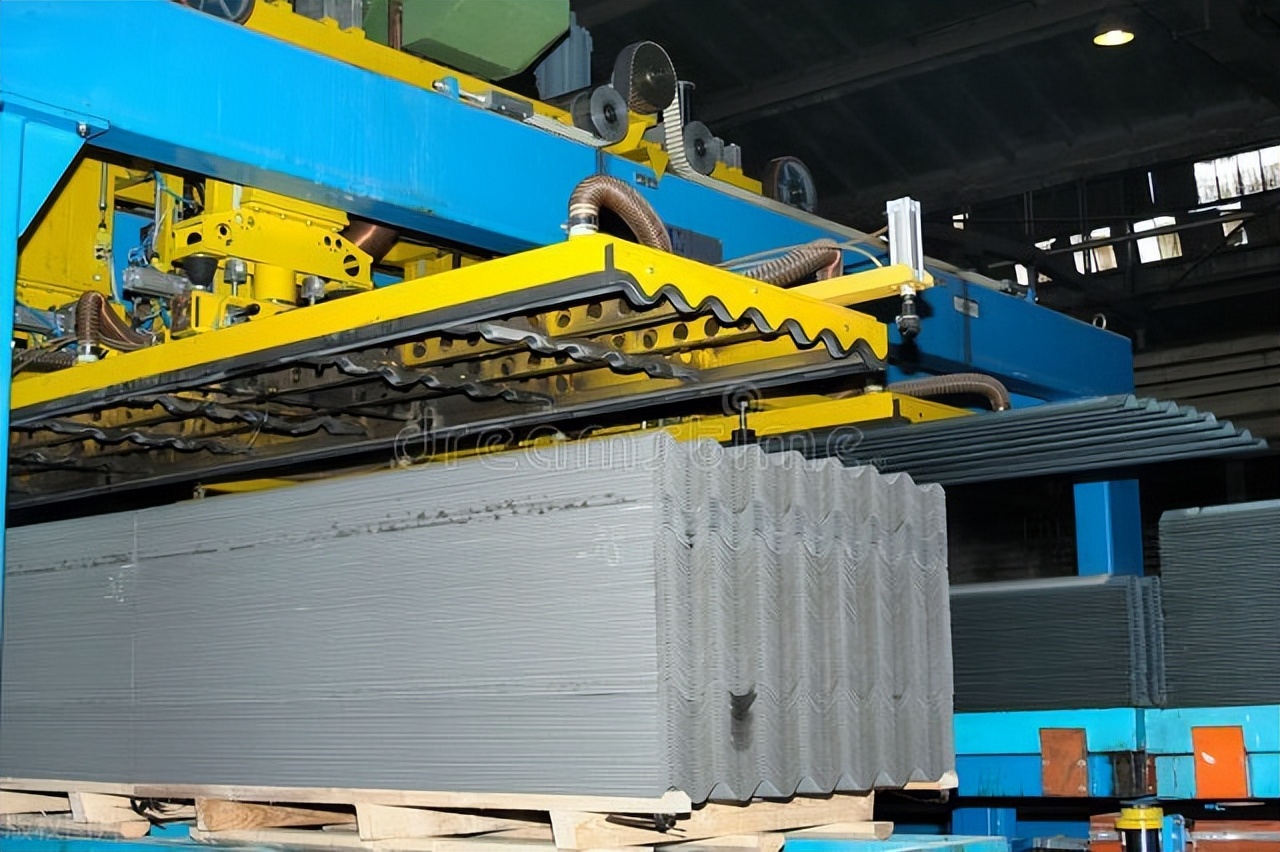 The carcinogen "asbestos" has a latent period of up to 40 years, and ...