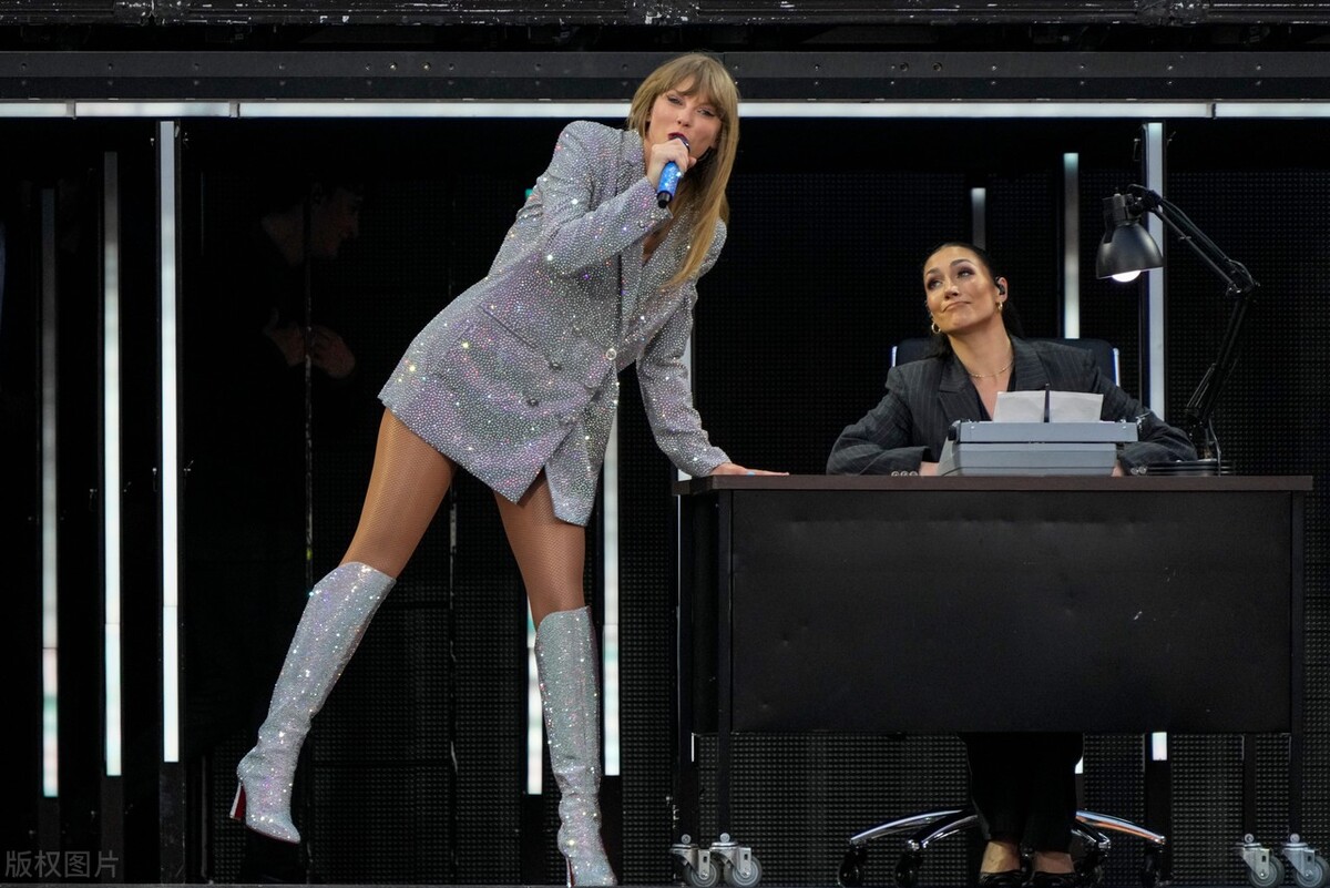 Superstar Taylor Swift's tour is crowded with people, the goddess is so ...