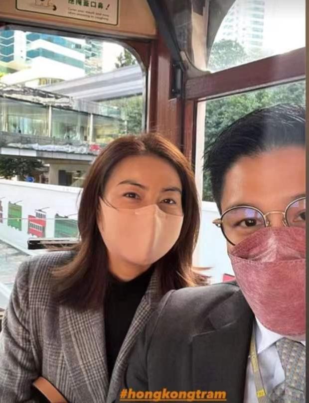 Huo Qigang took a sweet photo with Guo Jingjing, wearing pink masks ...