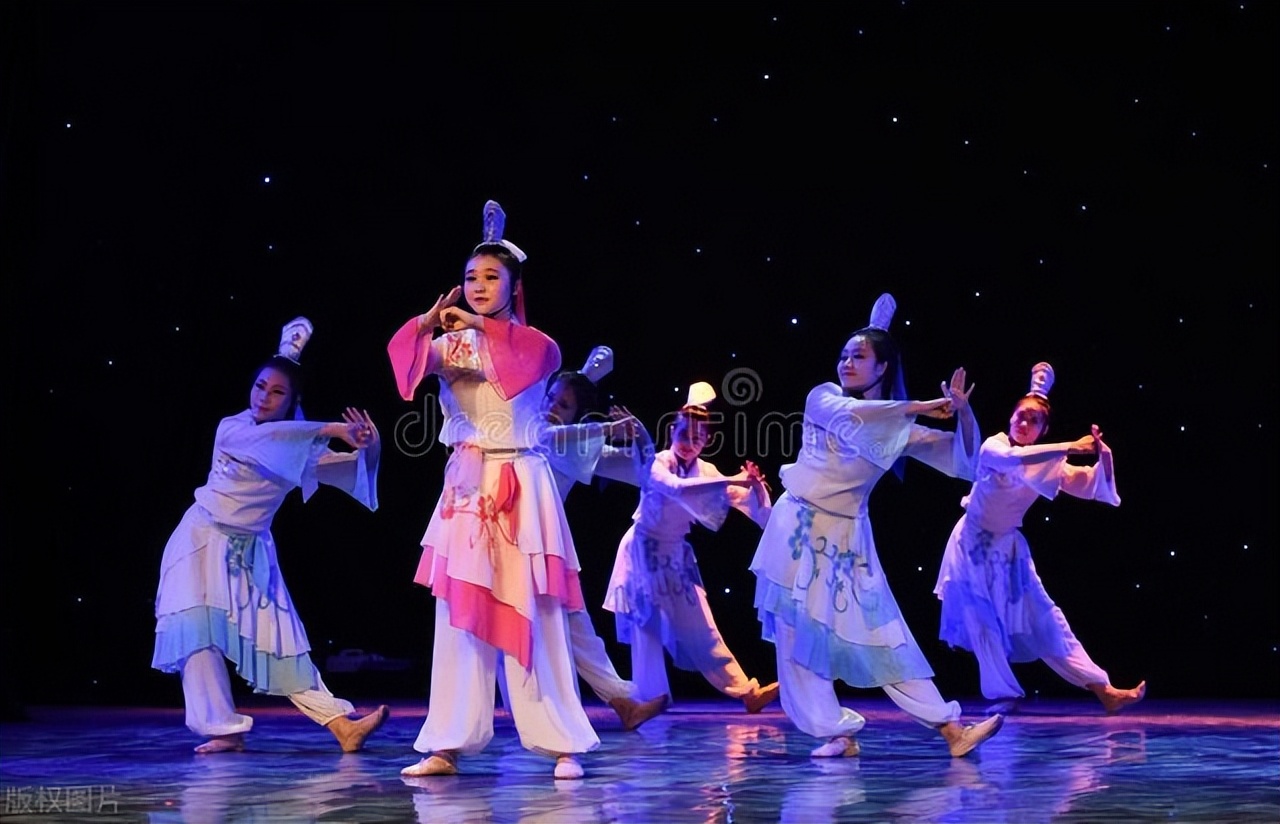 What is the love between Liang Shanbo and Zhu Yingtai? I blush after ...