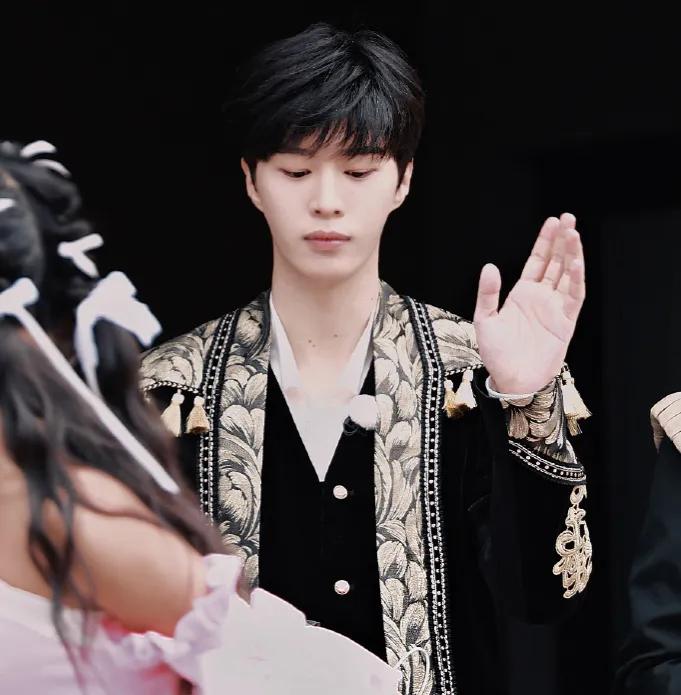 Let's run, the director invited Fan Chengcheng to be a permanent ...