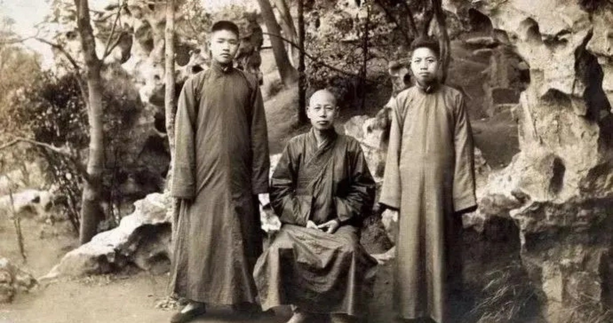 Before Master Hongyi passed away: He refused to take medicine, wrote ...