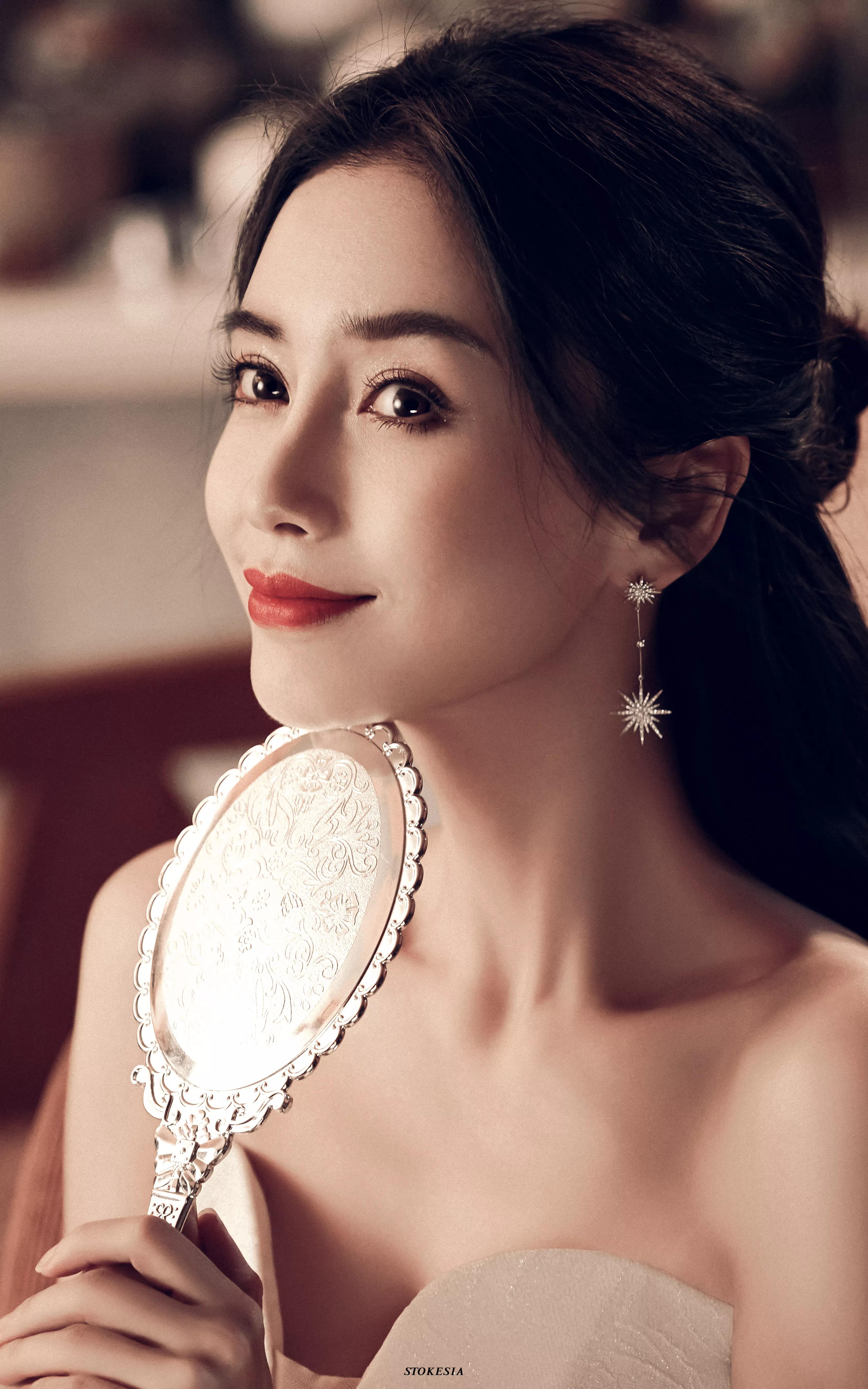 Star Wallpaper - Issue 121 - Angelababy - iNEWS