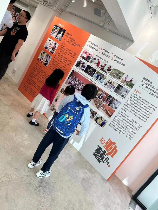 New photos of Guo Jingjing's family of five! Huo Zhongyi and Huo Qigang ...