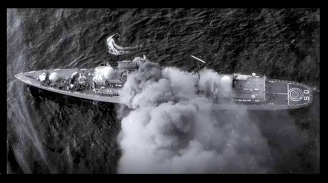 The flagship of the Russian Navy exploded and caught fire. The fire ...