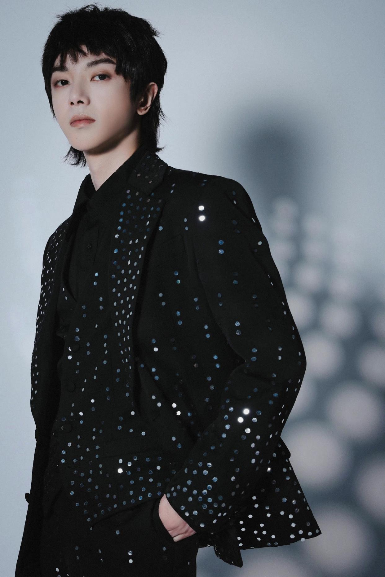 Hua Chenyu's ninth anniversary since his debut, he grew up from the ...