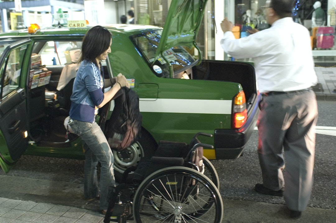 The "luxury" of the service industry, the world's first taxi in Japan ...