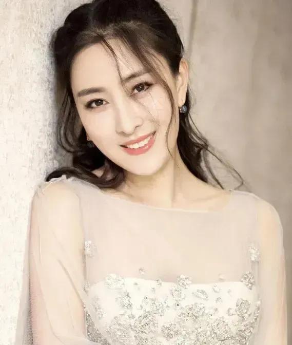 Actress Ma Su what do you think - iNEWS