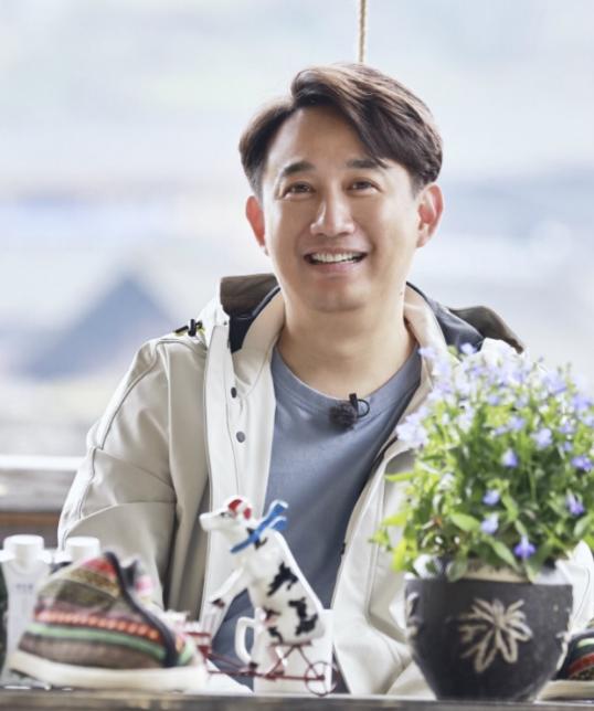 Chen Feiyu sat in the first row of the film festival and was "treated ...