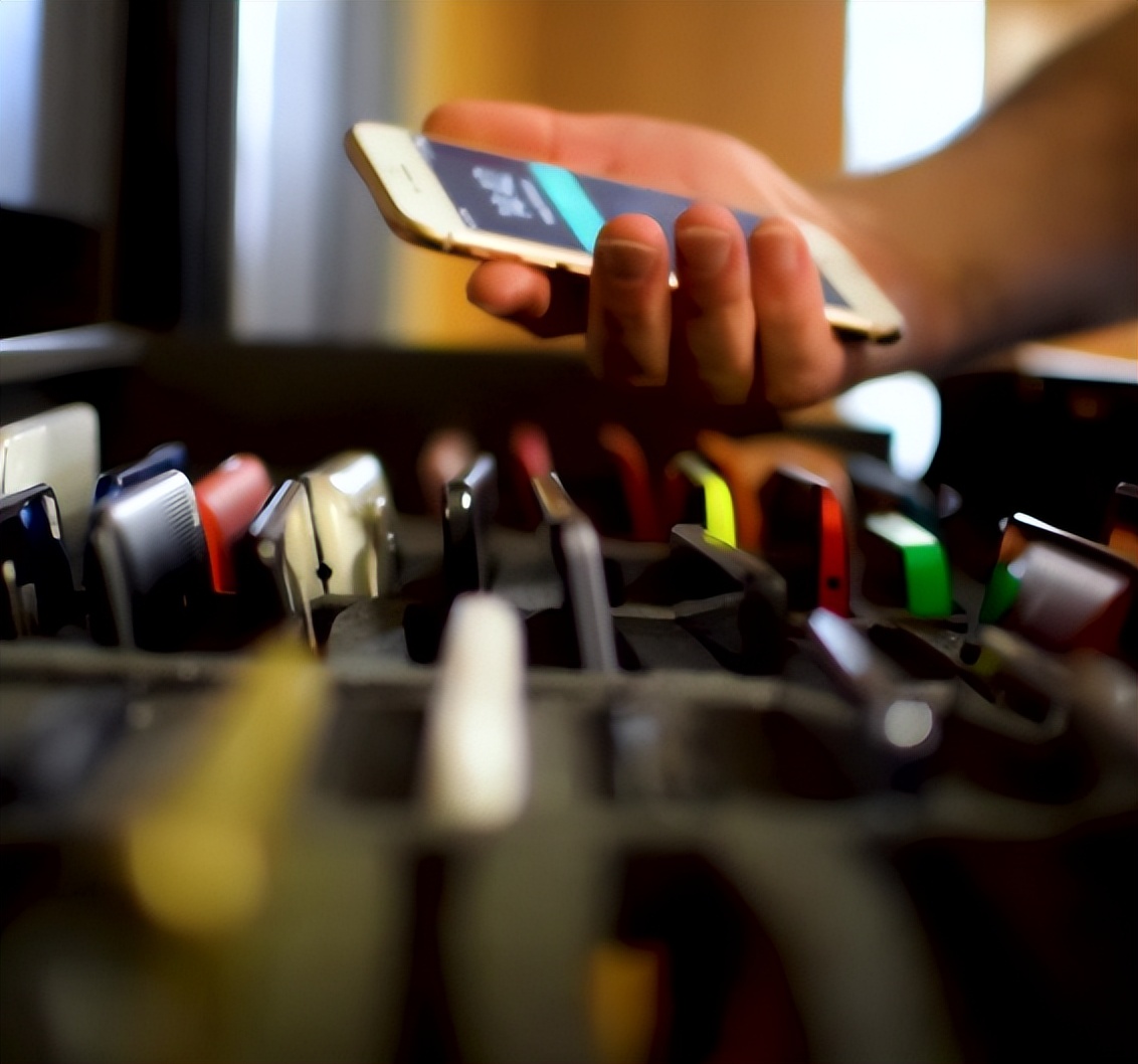 The global mobile phone library maximizes the test coverage, and ...