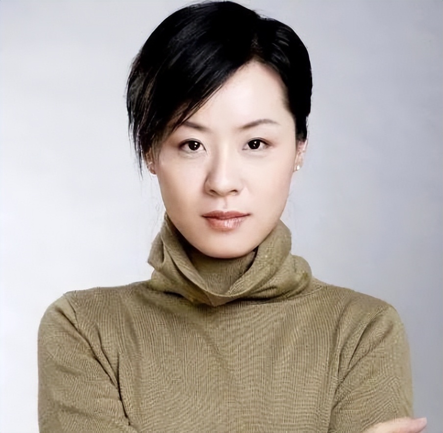 She was originally Gong Li's "queen stand-in", but because of "Parents ...