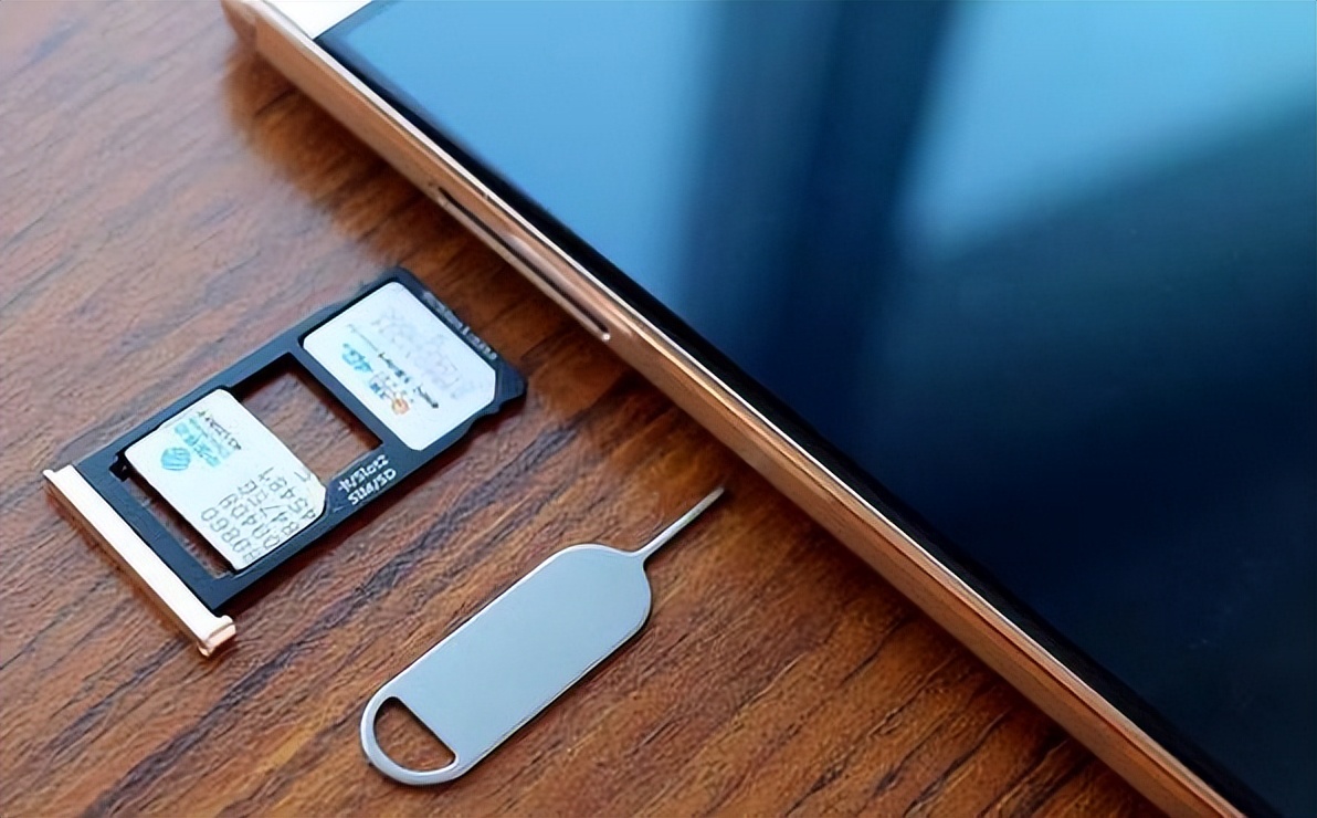 Question: Why can't my mobile phone hold two telecom cards at the same ...