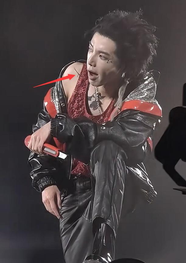 Hua Chenyu showed confusion at the concert, yawned and rolled his eyes with a contemptuous ...