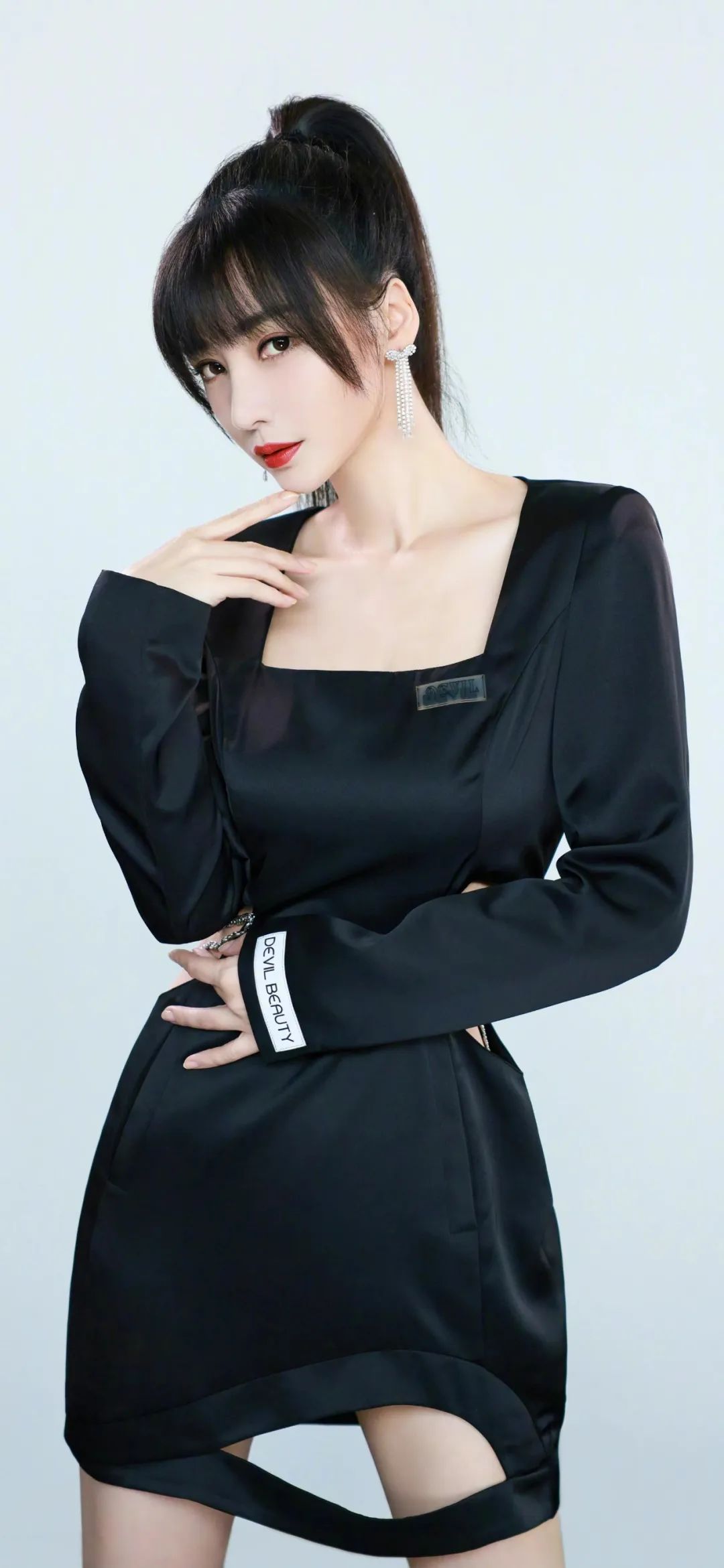 Sexy temptation black dress "Liu Yan" - iNEWS