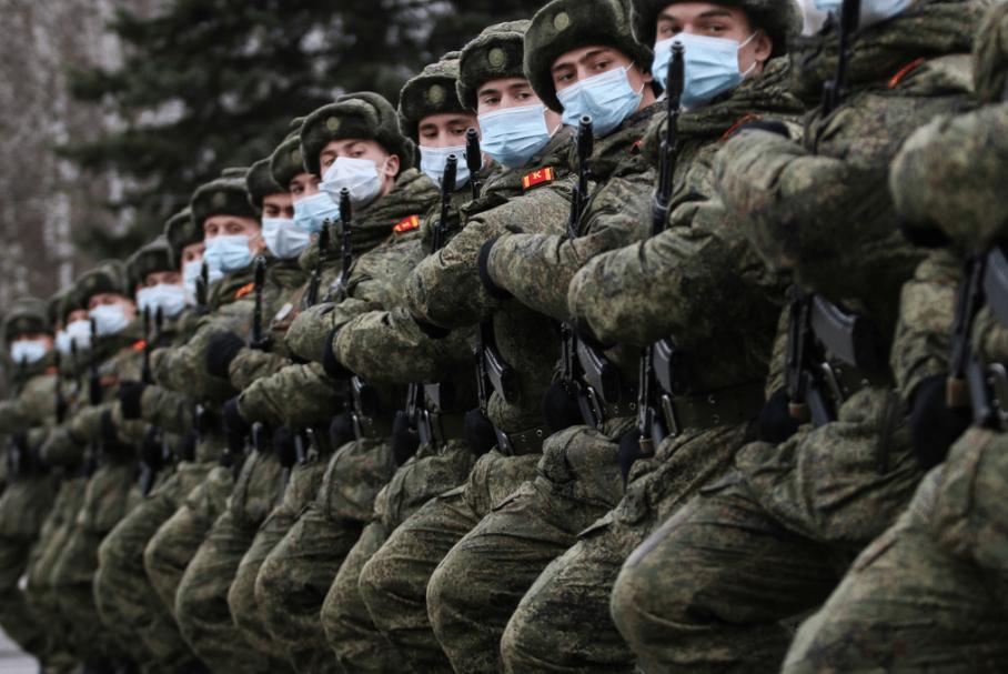 Knock on the blackboard! Dare to challenge the Red Square military ...