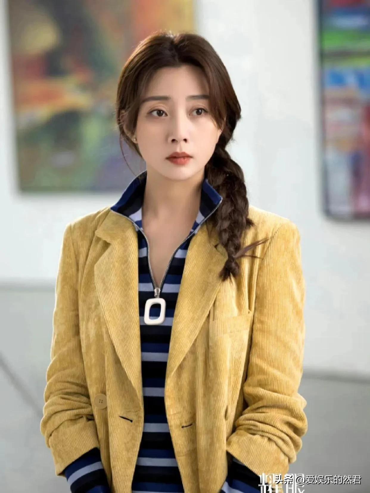 Yin Tao's appearance is definitely not inferior to anyone, with elegant ...