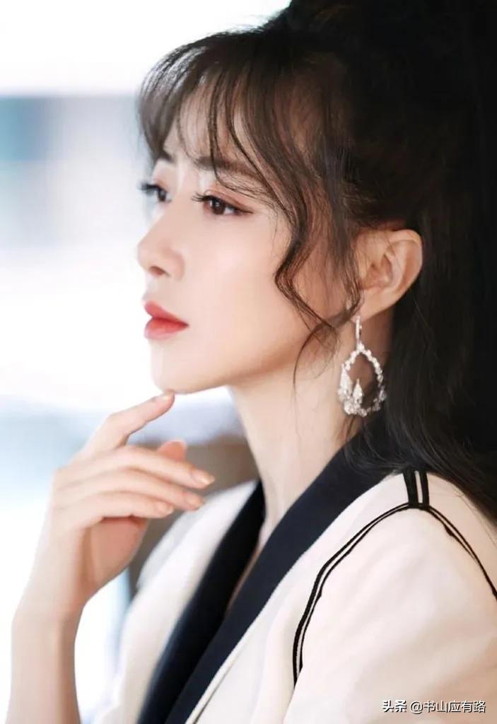 Chen Zihan: The body is graceful and super seductive - iNEWS