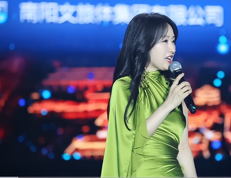 Yang Yuying: Published 6 close-up photos of the "lower abdomen" and ...