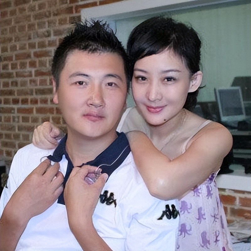 In 2009, Sun Nan divorced Mai Hongmei for Pan Wei. How is Hongmei doing now? - iNEWS