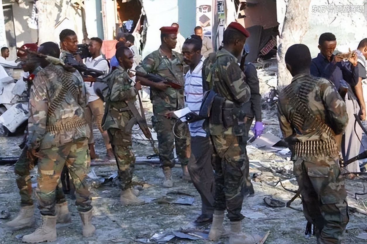 The causes and development of the civil war in Somalia, and the armed ...