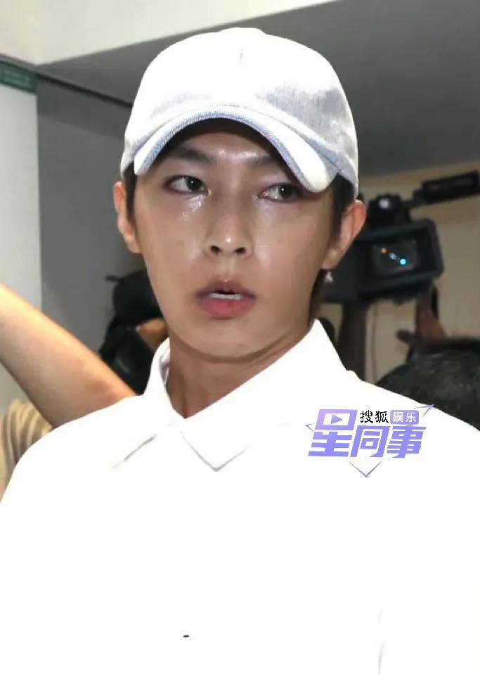 Aaron Yan's eyes look extreme, vindictive, and really ruthless? - iNEWS