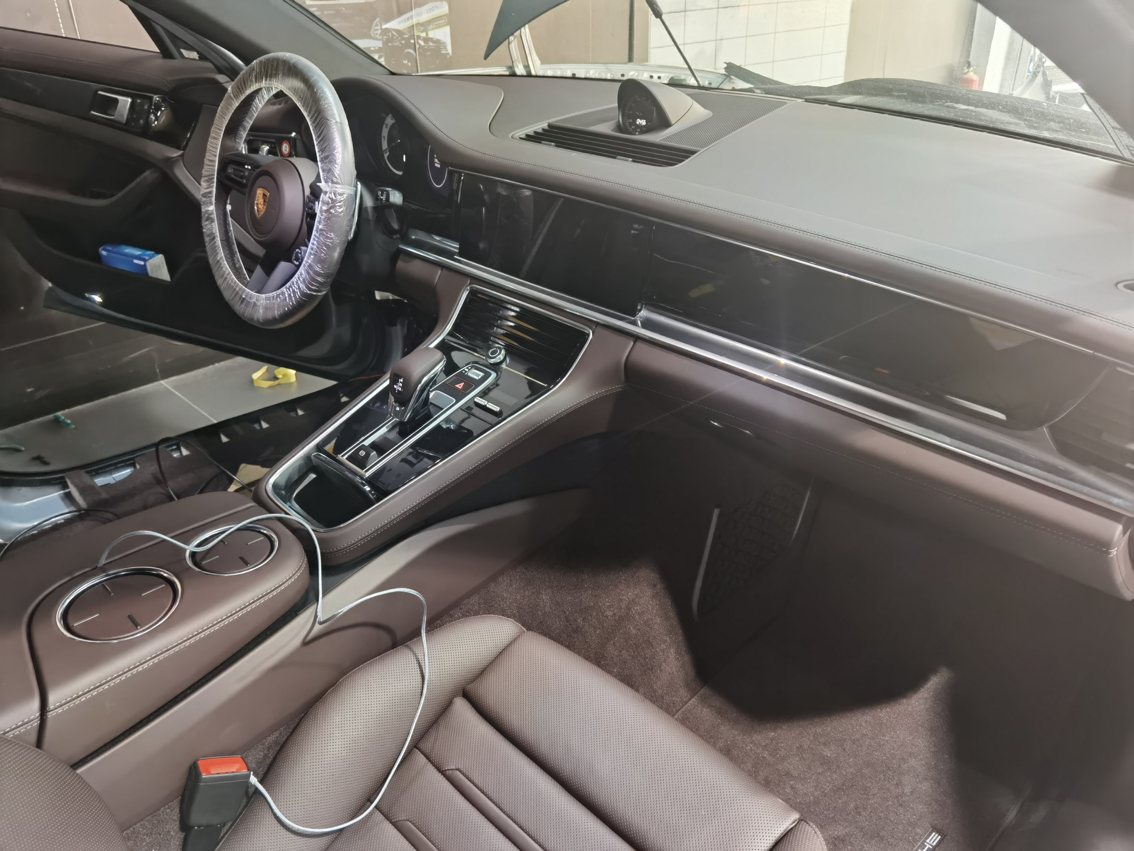 23 Porsche Panamera models have upgraded the safe driving assistance ...