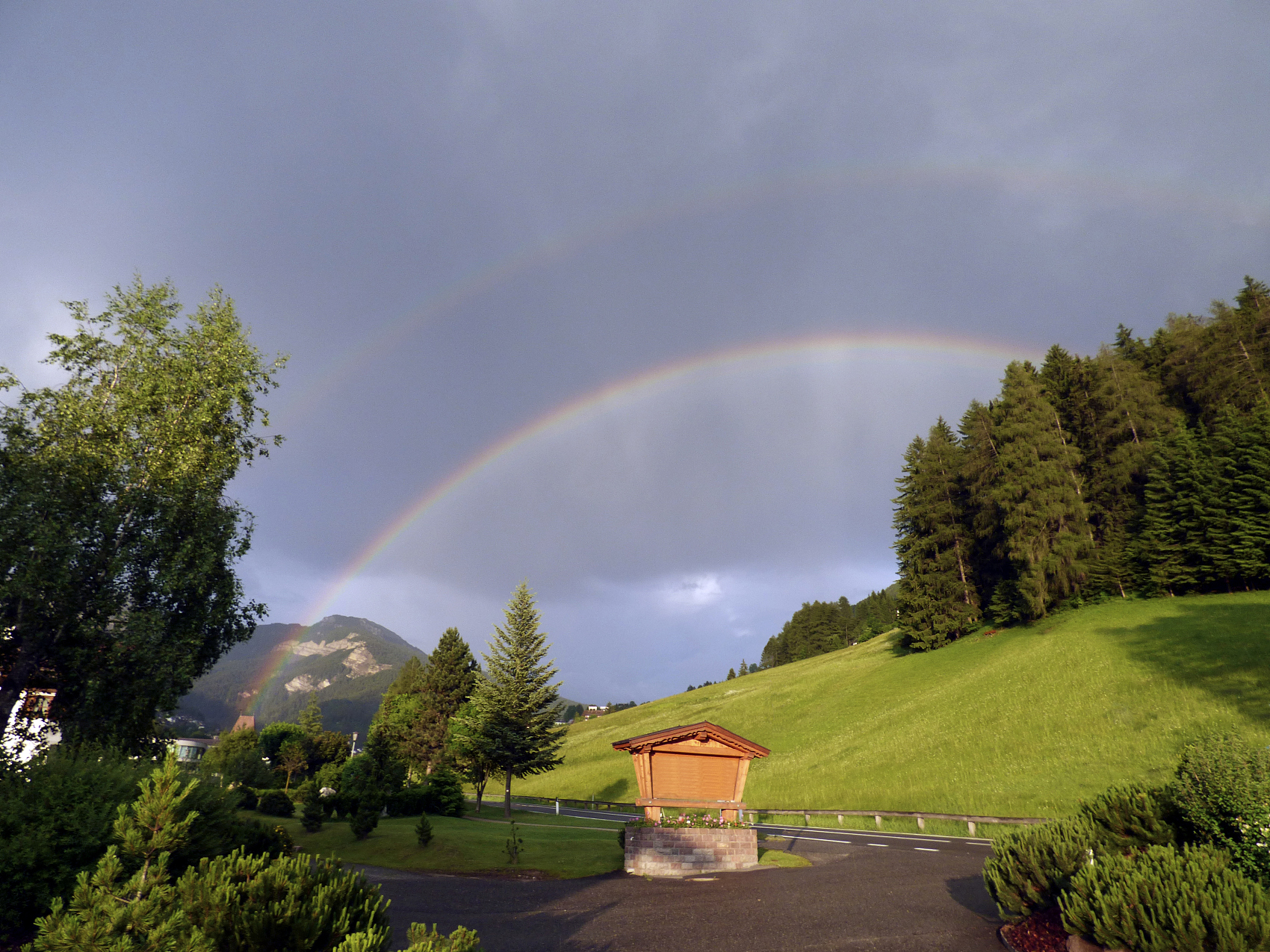 Zhuangzi's "Ranging the King": Zi Liezi is poor, and his appearance is ...