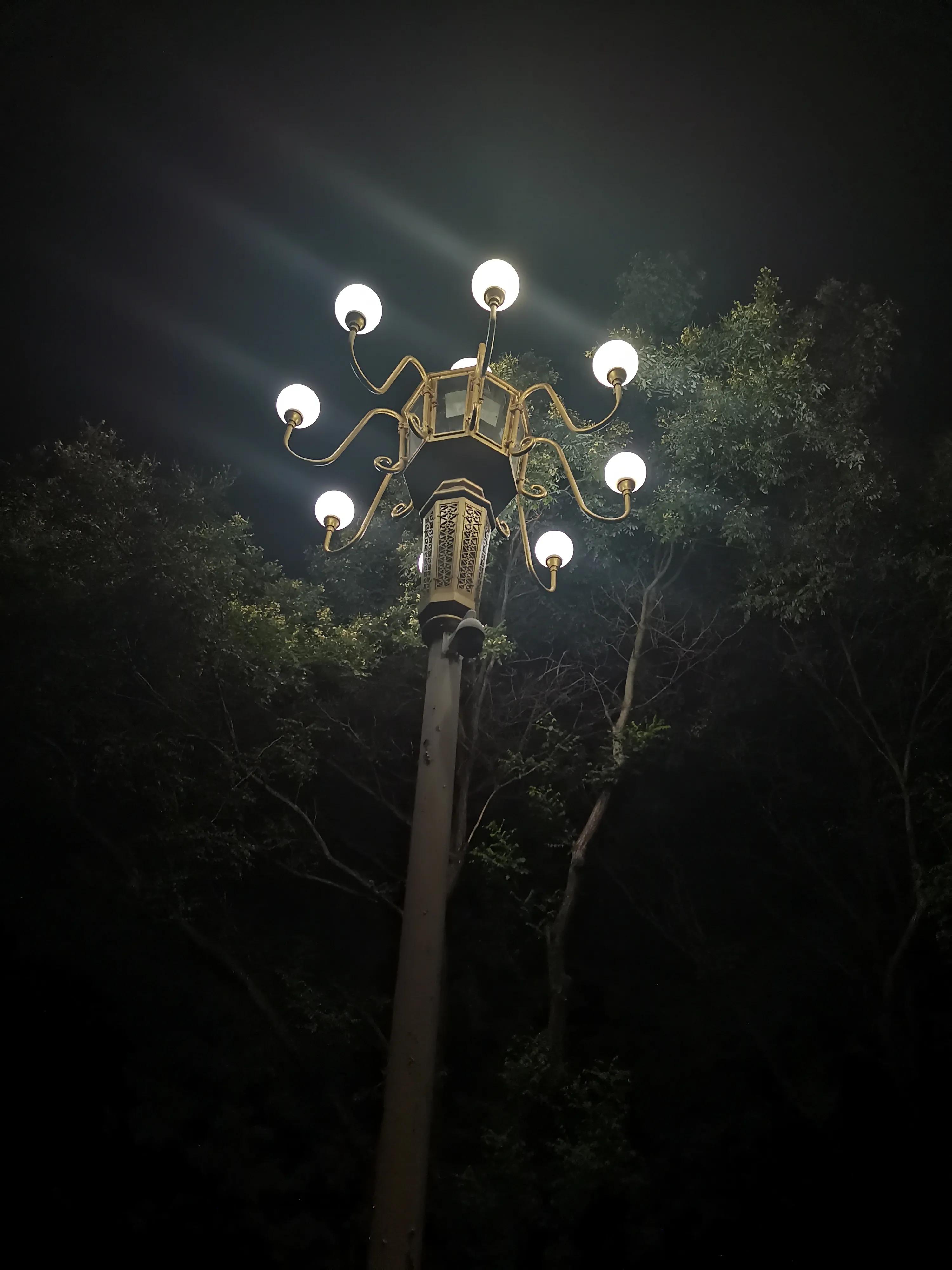 "Fat-headed Han" - iNEWS