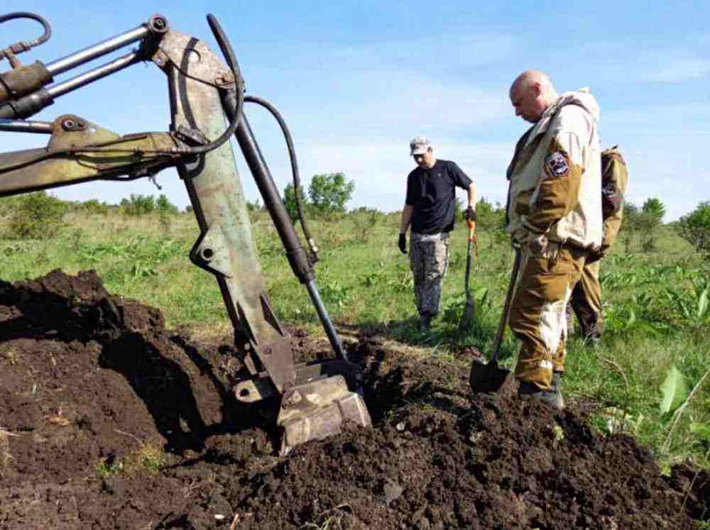 How many World War II-era equipment is buried in Russia?Let the ...