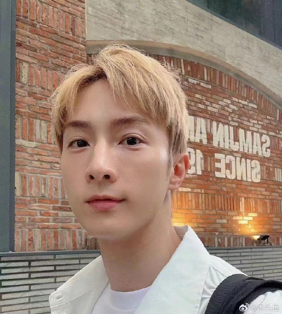 Aaron Yan's 41-year-old ex-boyfriend officially announces a new love ...