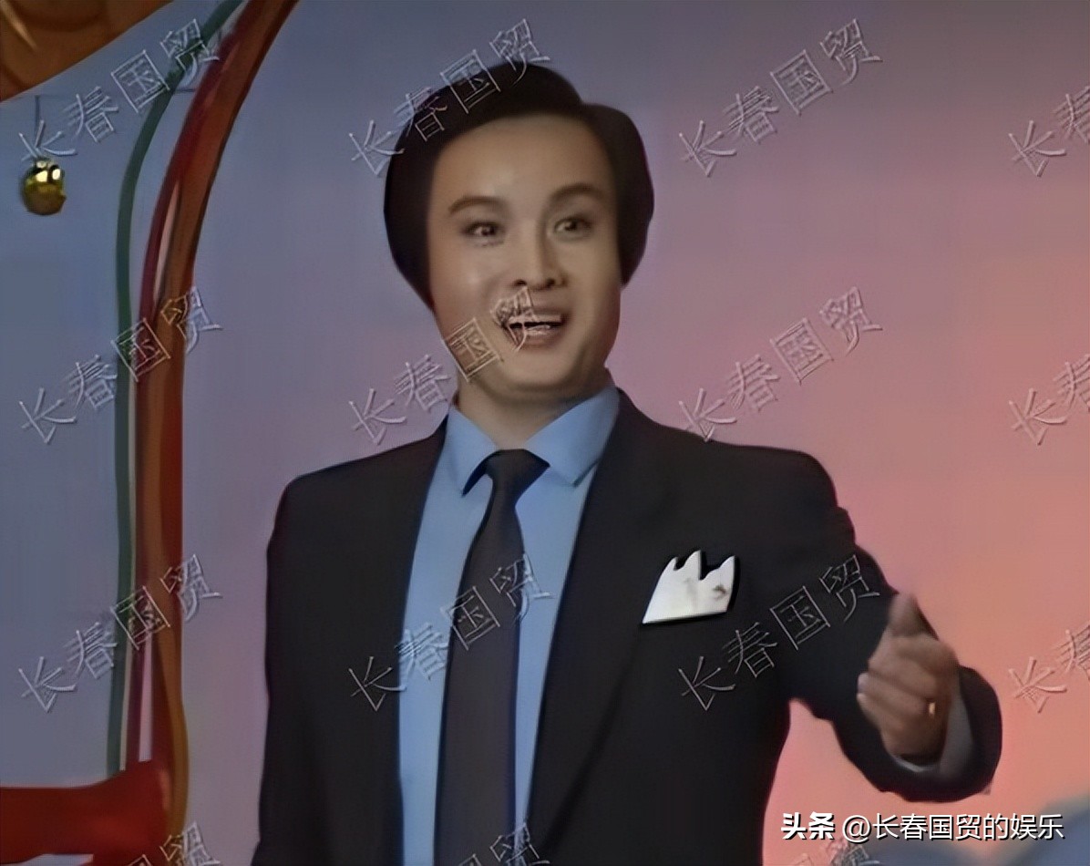 Yan Weiwen's first photo of the Spring Festival Gala 34 years ago was ...