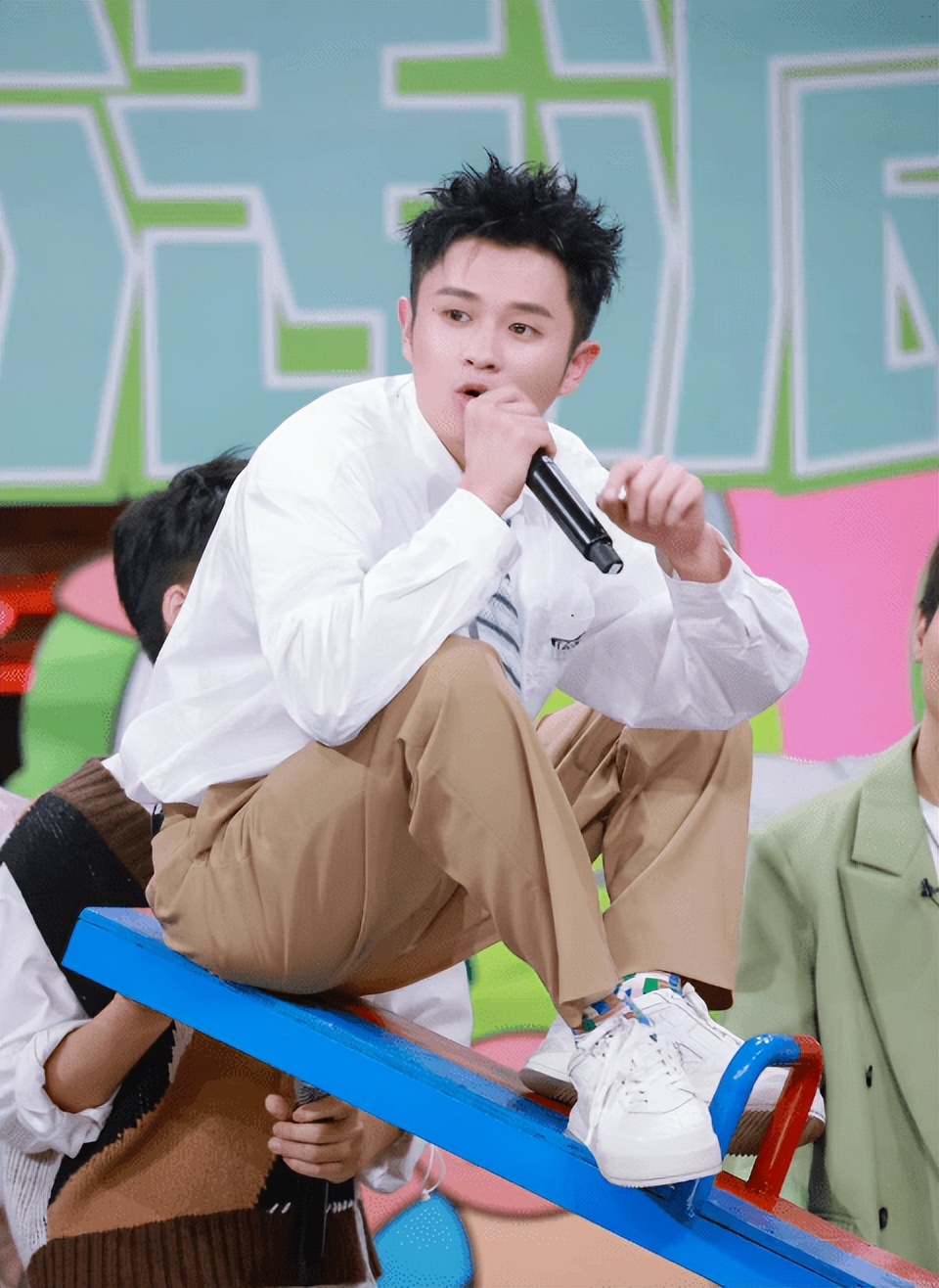 Little Gossip, Lin Chiling, Wang Junkai, Zhang Yi, Wu Zun - iNEWS