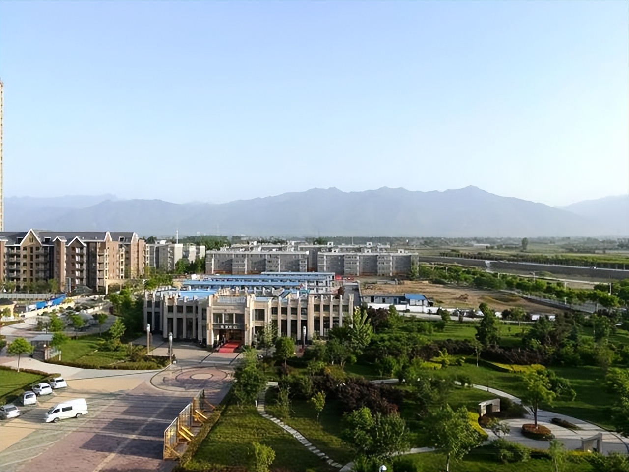 What are the tourist attractions in Huyi District?Canyons, famous ...