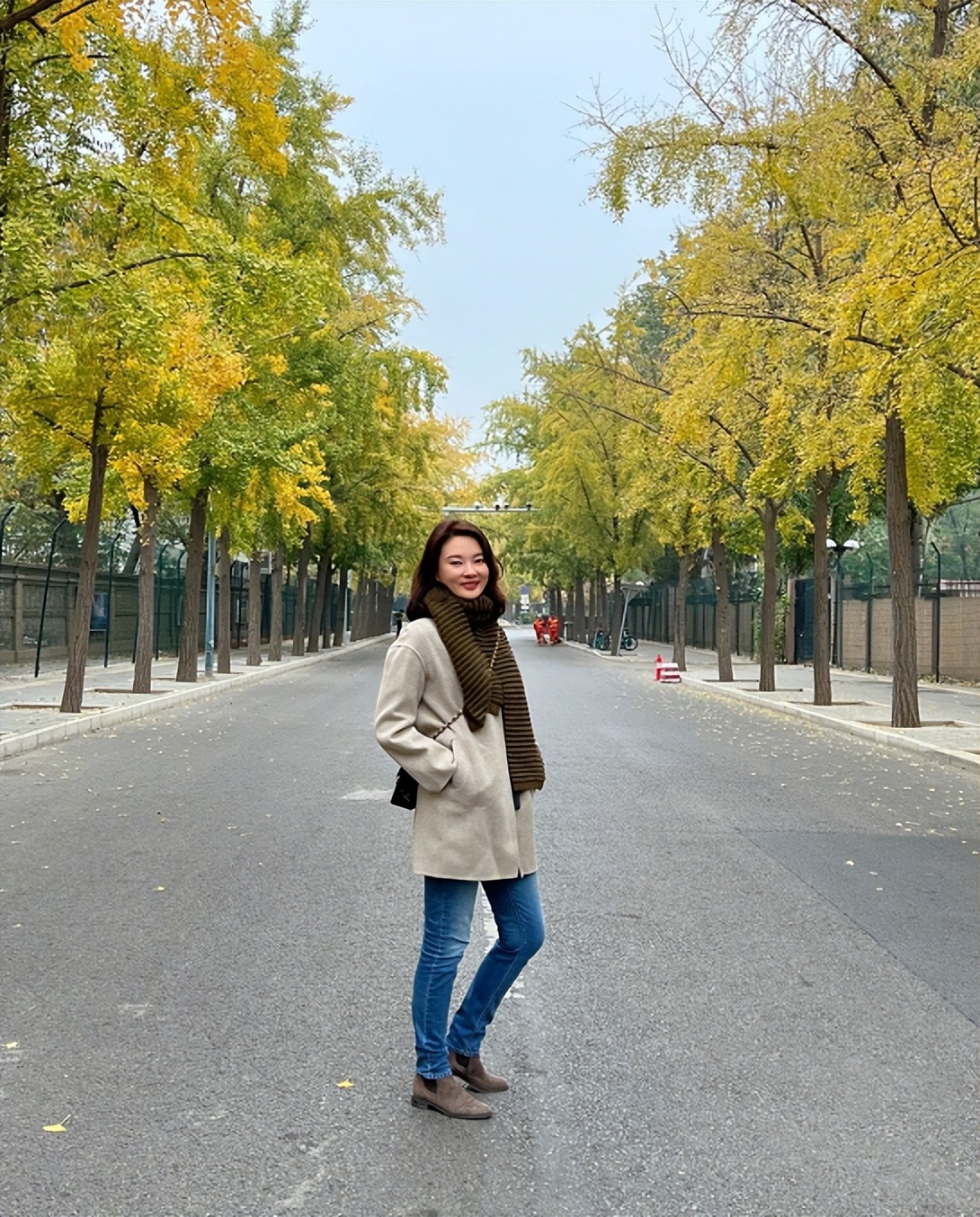 Liu Fangfei: In the late autumn season, I am busy in autumn, and I can ...