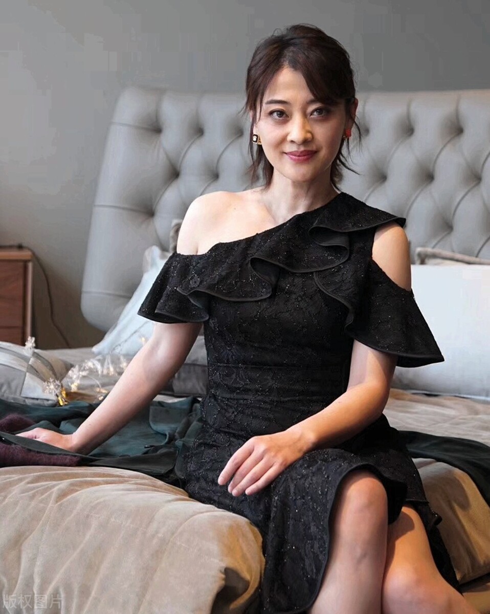 Miss Mei Ting is really beautiful and feminine - iNEWS