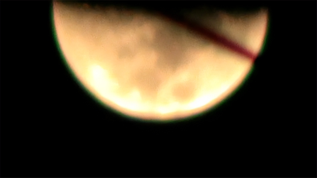 In 1178, the moon "split". What mysterious phenomenon did the British ...