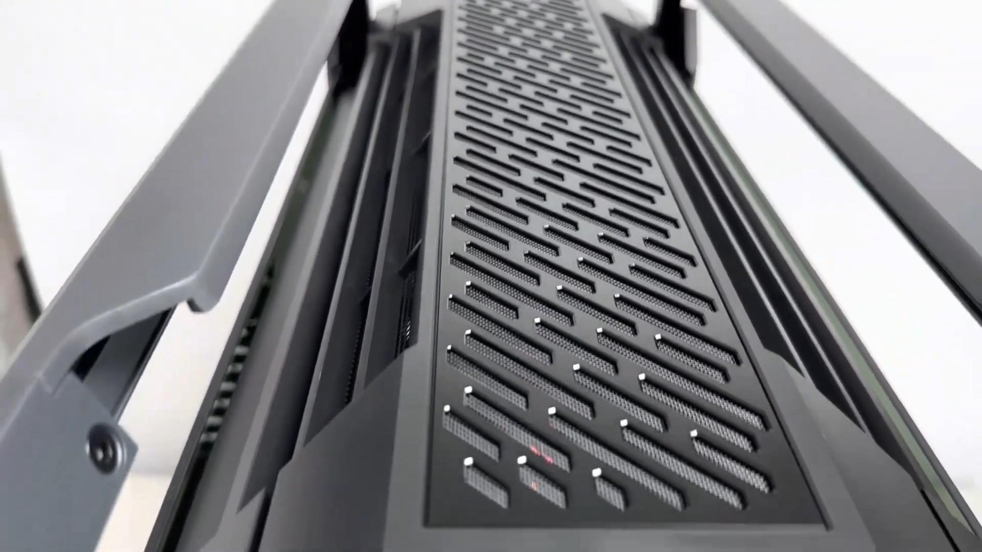 The real "Dragon Man" chassis - ROG Creator has a cool shape and a ...