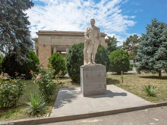 From seminary student to leader, Stalin's first half of his life hides ...