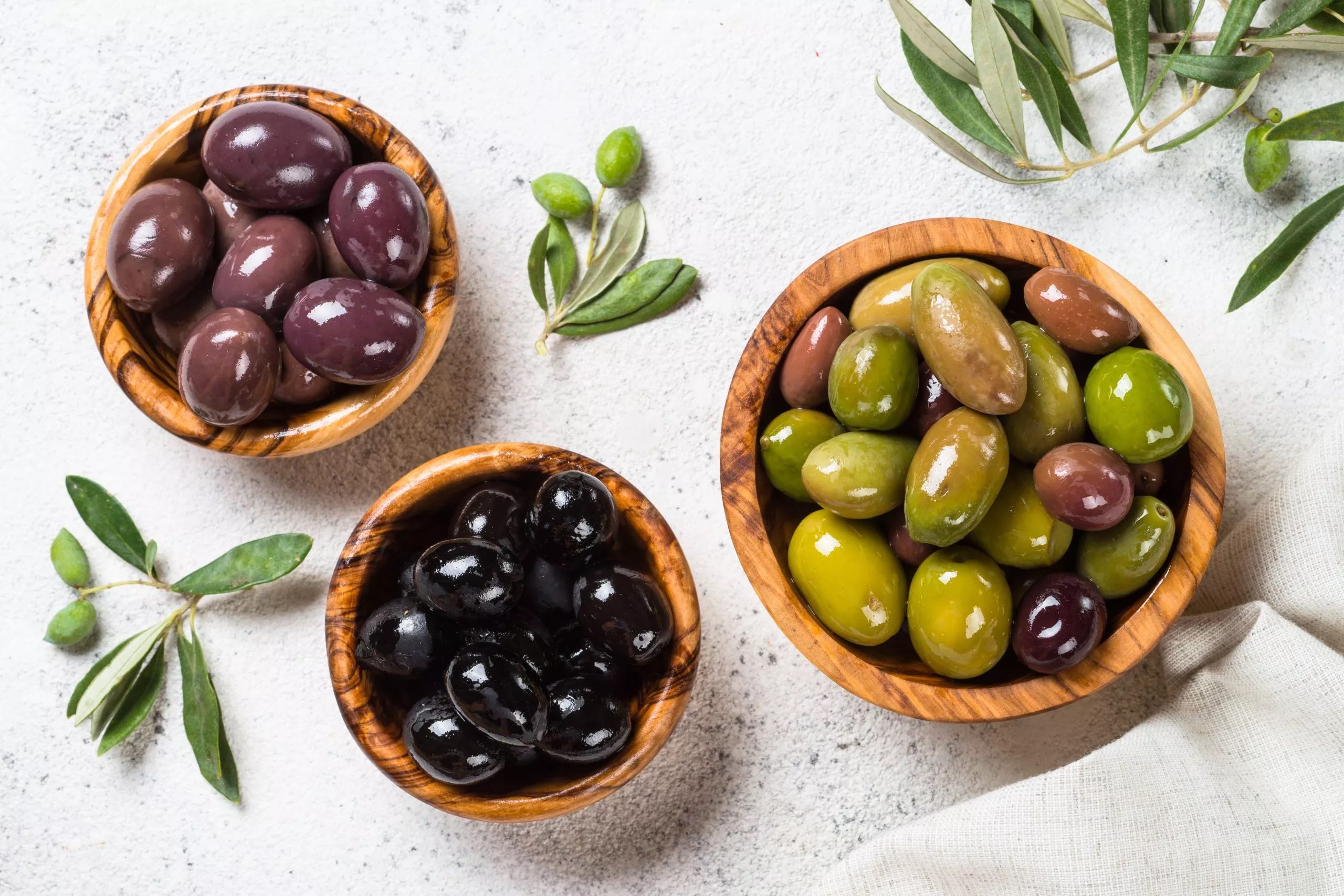A whole set of Fine Dining menu, small olives can handle food - iNEWS