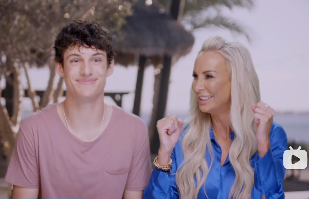 Mother and child love in the same frame "Hot Mom Manor" is a variety ...