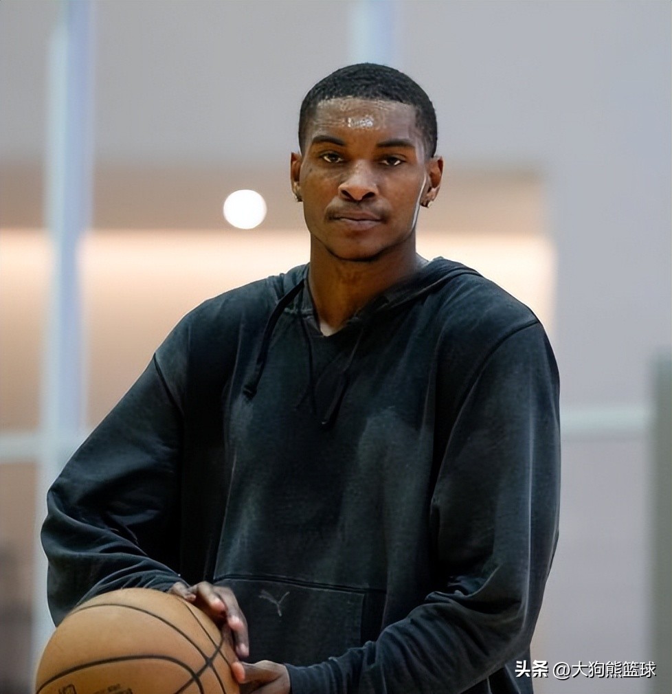 The Rockets' 3rd point guard appeared on the training ground!Hard ...